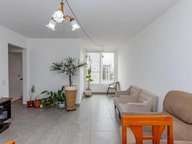Apartamento tipo para venda em Moema com 2 quartos, 75m²