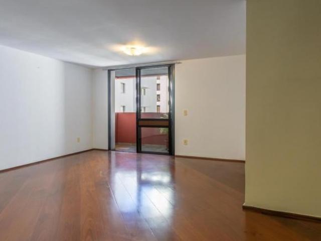 Apartamento tipo para venda em Moema com 3 quartos, sendo 1 suíte, 120m²