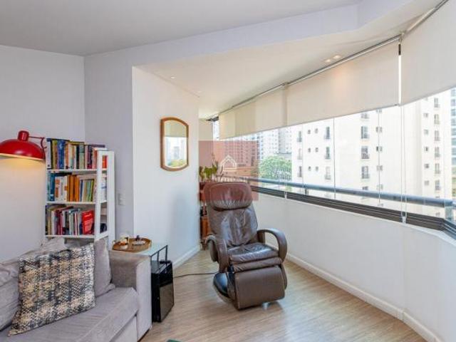 Apartamento tipo para venda em Moema com 3 quartos, sendo 1 suíte, 125m²
