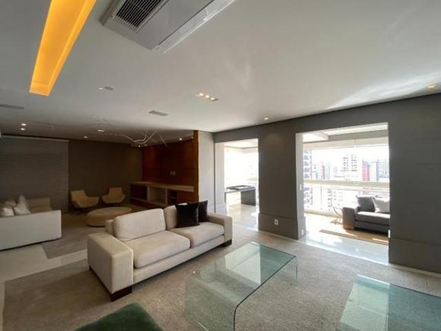 Apartamento tipo para venda em Moema com 3 quartos, sendo 3 suítes, 275m²