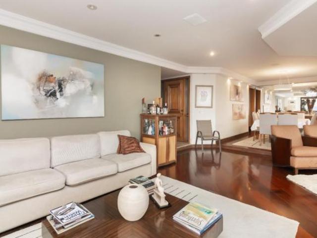 Apartamento tipo para venda em Sumaré com 4 quartos, sendo 4 suítes, 202m²