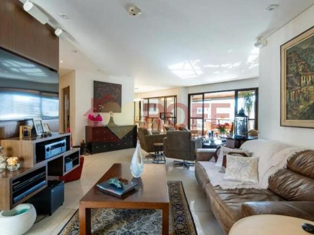 Apartamento tipo para venda em Perdizes com 4 quartos, sendo 2 suítes, 245m²