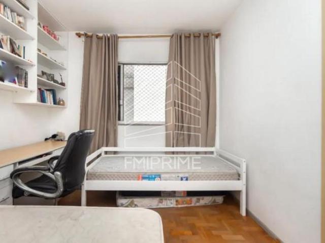 Apartamento tipo para venda em Pinheiros com 4 quartos, sendo 1 suíte, 143m²