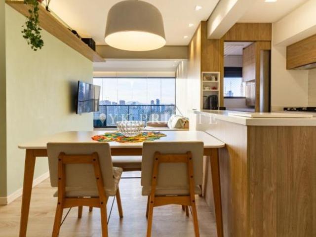 Apartamento tipo para venda em Pinheiros com 2 quartos, sendo 1 suíte, 73m²