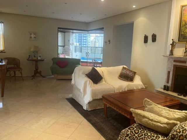 Apartamento tipo para venda em Vila Andrade com 3 quartos, sendo 3 suítes, 230m²
