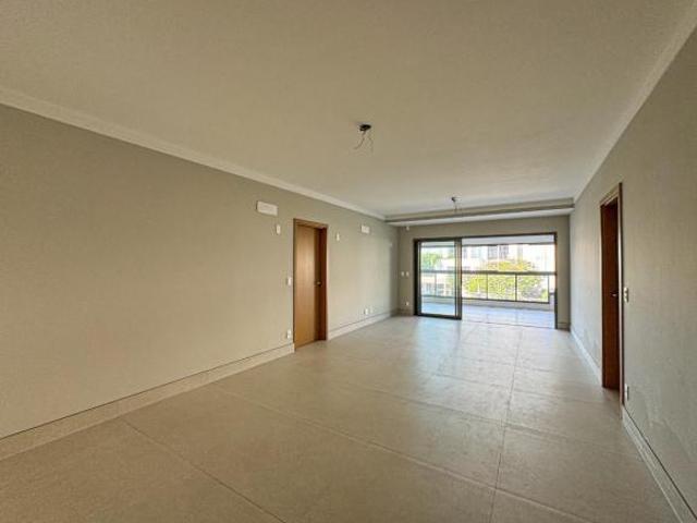 Apartamento tipo para venda em Vila do Golf com 3 quartos, sendo 3 suítes, 191m²