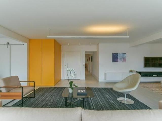 Apartamento tipo para venda em Vila Nova Conceição com 3 quartos, sendo 3 suítes, 209m²