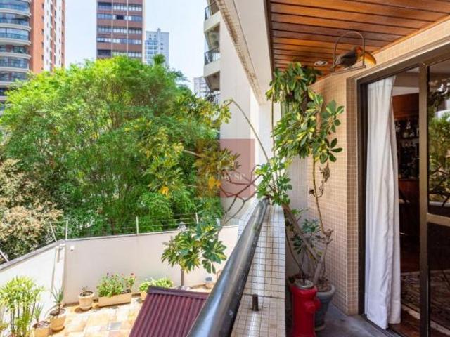 Apartamento tipo para venda em Vila Nova Conceição com 3 quartos, sendo 1 suíte, 141m²