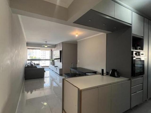 Apartamento tipo para venda em Vila Pompeia com 3 quartos, sendo 1 suíte, 76m²