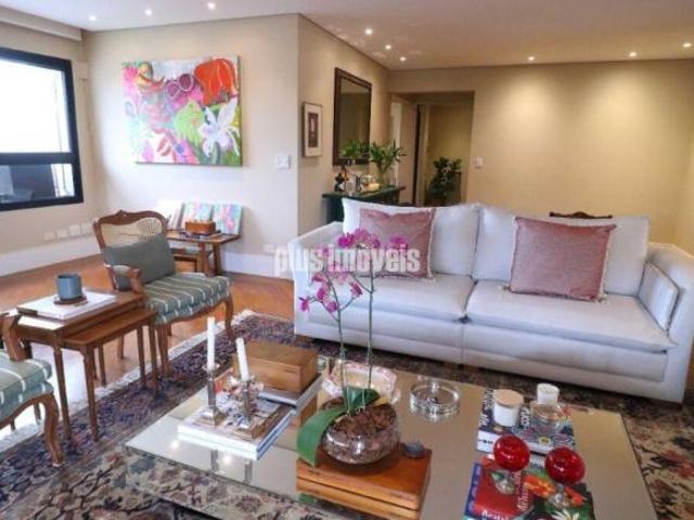Apartamento tipo para venda Panamby com 4 quartos, sendo 3 suítes, 234m²