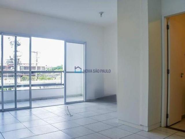 Apartamento tipo Studio com sacada à venda no Cambuci