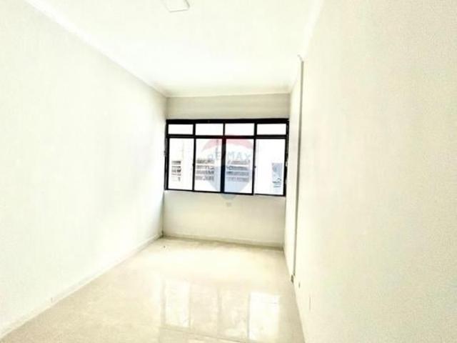 Apartamento tipo Sala Living a poucos passos da Praia do Gonzaguinha 33,76 m² à venda em São Vicente