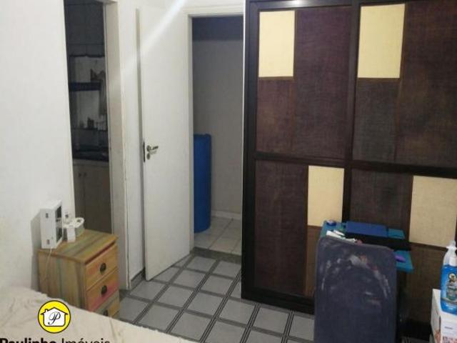 Apartamento tipo sobre loja a venda em Peruíbe! Excelente localização, 450 metros da praia