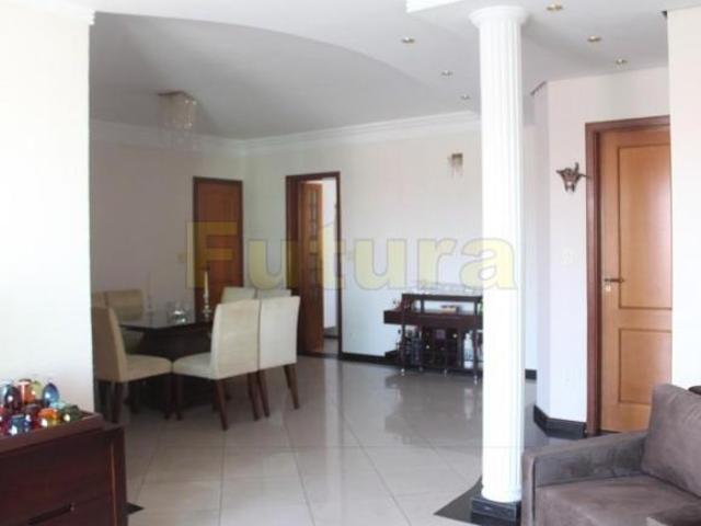 Apartamento todo Planejado de Alto Padrão com 4 Suítes + Dependência de Empregada, 5 Banheiros + 1 L