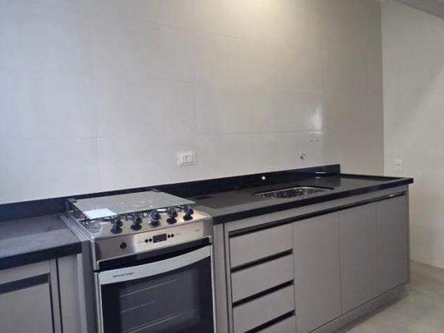 Apartamento todo reformado com 3 dormitórios e vaga coberta