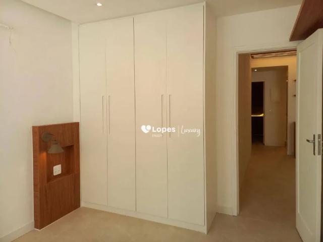 Apartamento todo reformado com 3 quartos, sendo duas suítes em Copacabana