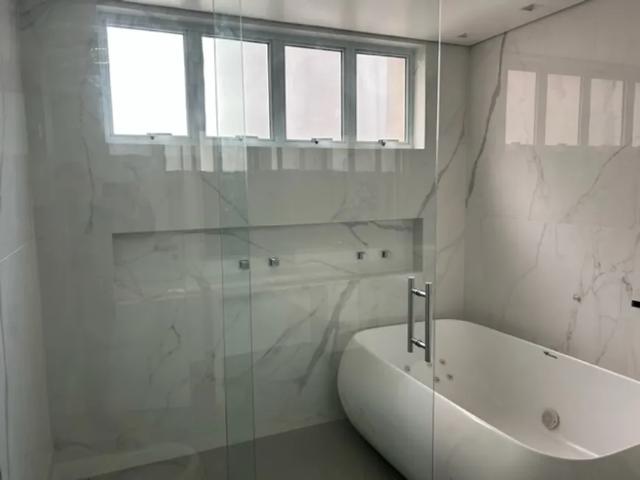 Apartamento todo reformado com 310 m2 com 3 suites, 2 vagas no Jardim Paulista