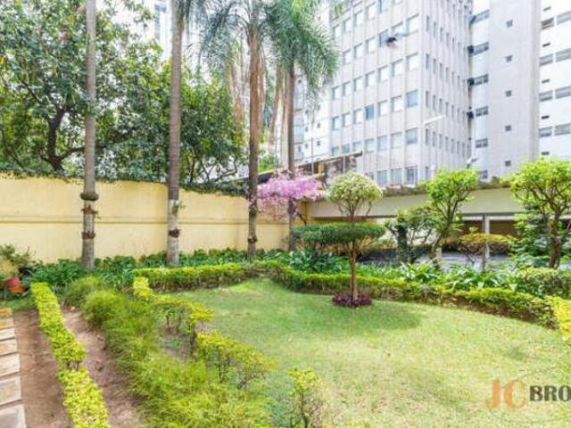 Apartamento todo reformado com 54 m² de área útil, 2 dormitórios, 1 Vaga