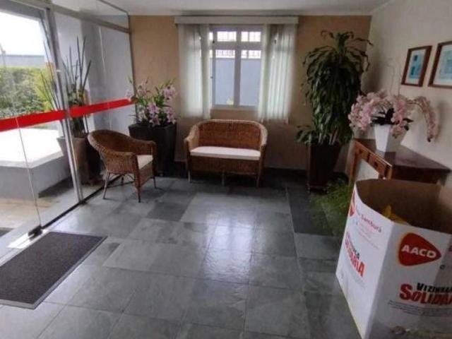 Apartamento todo reformado com 60m quadrados, sala ampla de dois ambientes, cozi