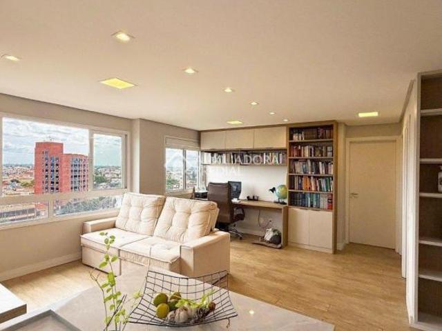 APARTAMENTO TOTALMENTE MOBILIADO, COM 2 DORMITÓRIOS, 2 VAGAS, EM FRENTE À SOGIPA