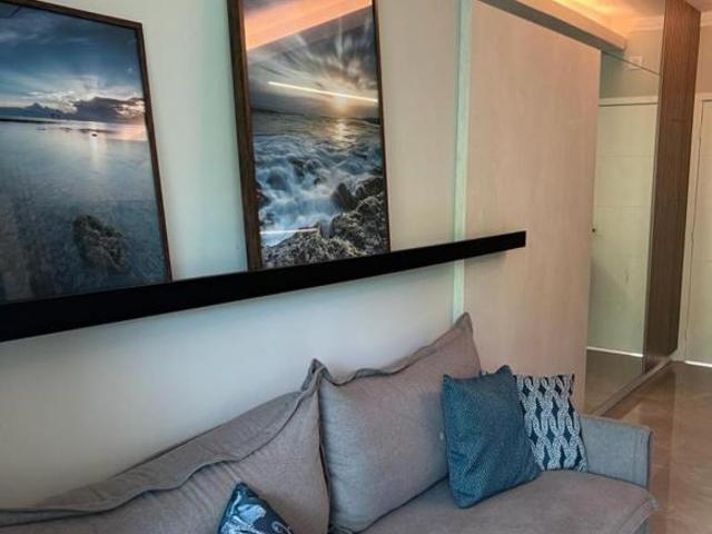 APARTAMENTO TOTALMENTE MOBILIADO COM 2 DORMITÓRIOS NAS TONINHAS