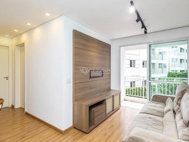 Apartamento totalmente mobiliado em condomínio clu