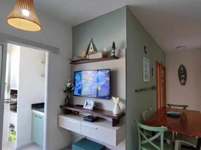 Apartamento totalmente mobiliado no Residencial Flamboyant Mirim, 200 metros da orla