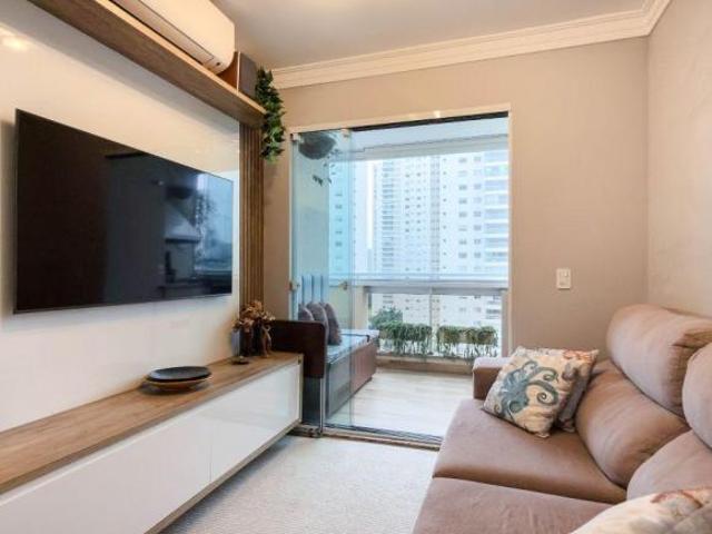Apartamento totalmente reformado | 68m² | 3 dormitórios 1 suíte | 2 vagas | Varanda Gourmet