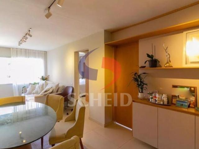 Apartamento totalmente reformado à venda no Campo Belo 72 m² 2 dormitórios 1 vaga
