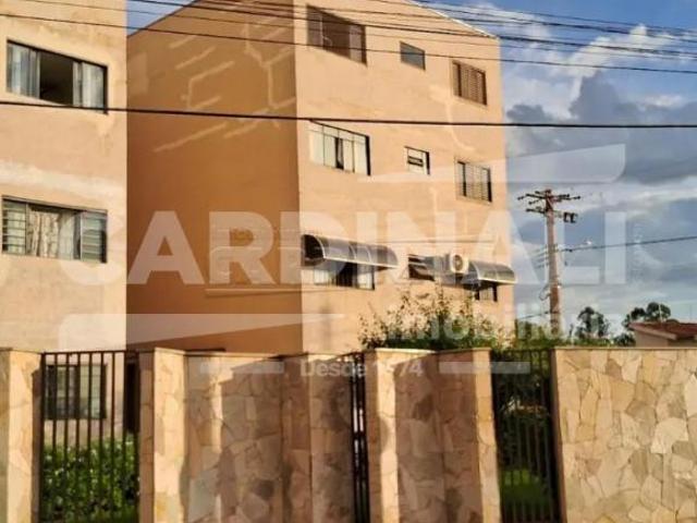 Apartamento totalmente reformado, com ótima localização
