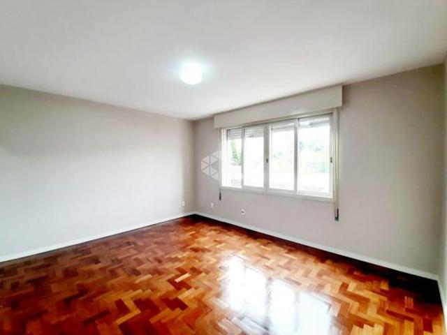 APARTAMENTO TOTALMENTE REFORMADO E DESOCUPADO, NO BAIRRO SANTA CECÍLIA, COM 2 DORMITÓRIOS, DEPENDÊNC