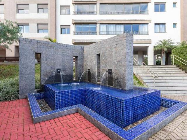 Apartamento totalmente reformado e impecável para locação 3 quartos sendo uma suíte Bairro Caval