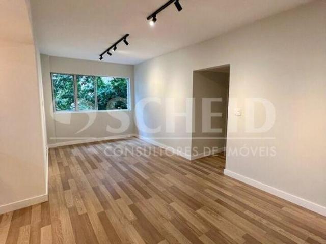 APARTAMENTO TOTALMENTE REFORMADO FORA DE ROTA EM MOEMA