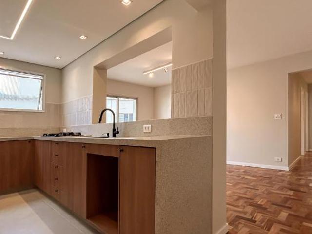 Apartamento totalmente reformado na Aclimação, pronto para morar