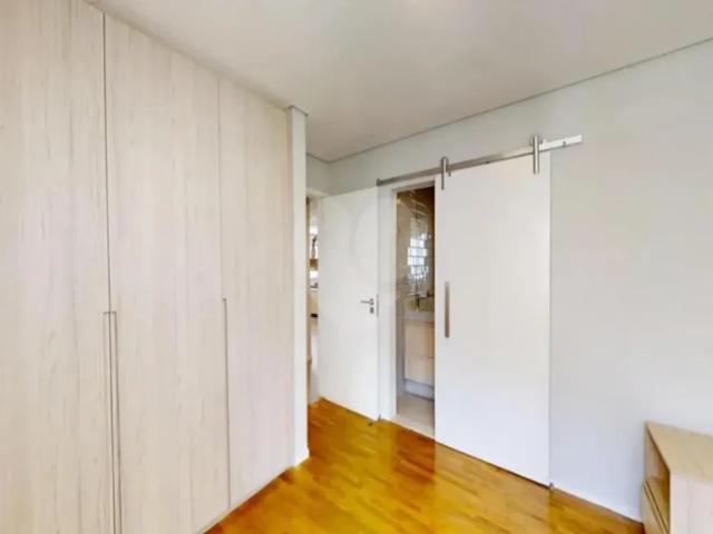 Apartamento totalmente reformado no Itaim Bibi com 116 m²!