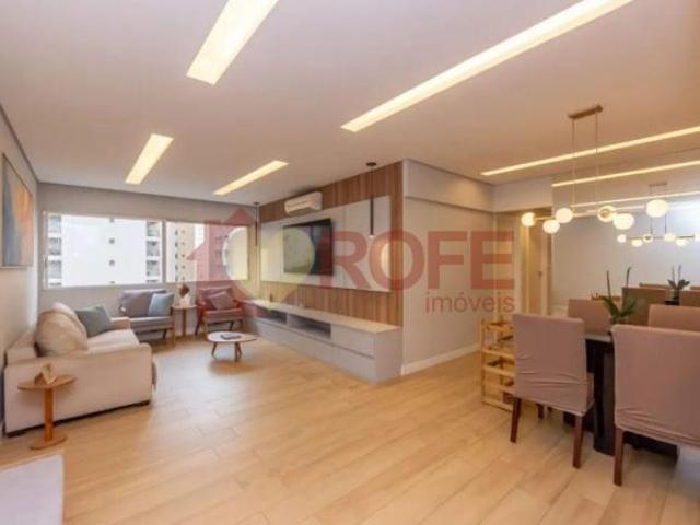 Apartamento totalmente reformado para venda em Moema com 100m², 3 quartos,1 vaga!
