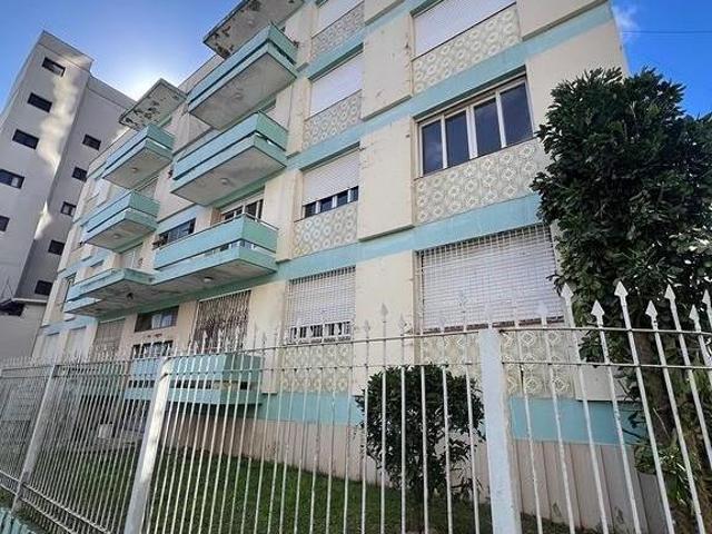 APARTAMENTO TRÊS DORMITÓRIOS NO SÃO PELEGRINO