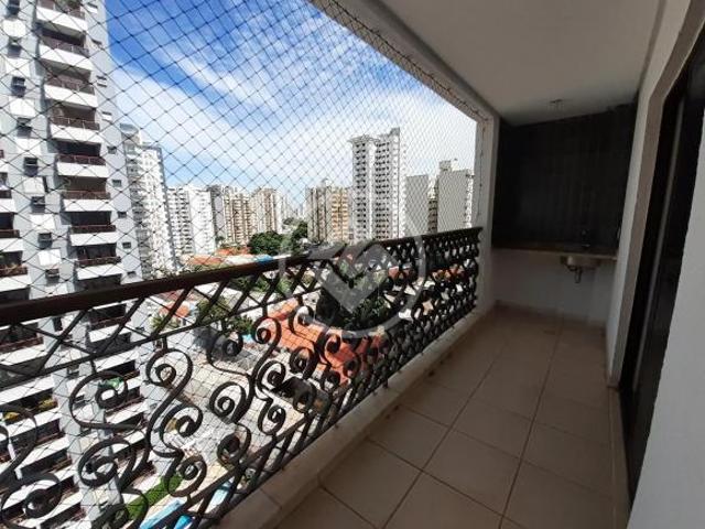 Apartamento três quartos 1 suíte com sacada Bairro Popular Cuiabá MT R$680.000,00