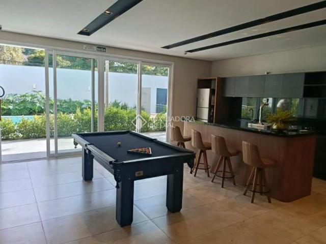 Apartamento três quartos Jardim América