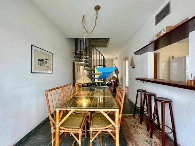 Apartamento triplex à venda na Praia da Enseada no Guarujá | Omega Imóveis