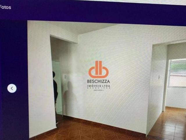 Apartamento um dormitório no Boqueirão, 2 andar.Ótima localização