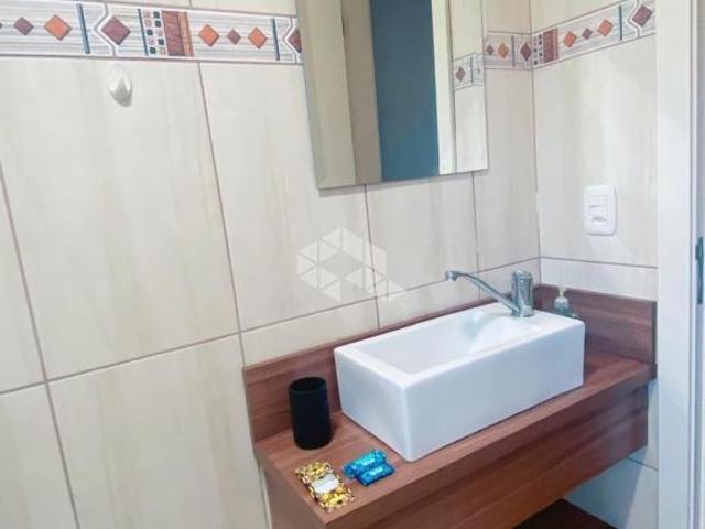 Apartamento um dormitório no centro de Canela