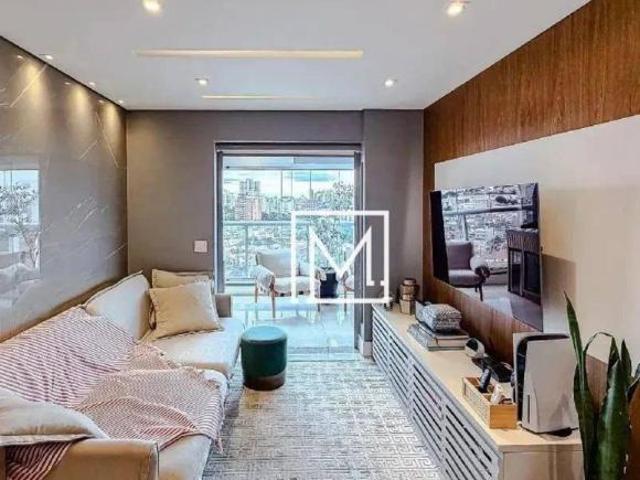 Apartamento um dormitório, com duas vagas e lazer completo