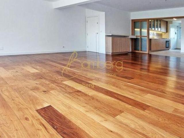 Apartamento único, no Alto da Boa Vista, com 4 dormitórios