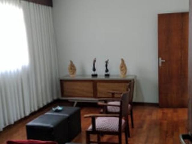 Apartamento vaga feminina
