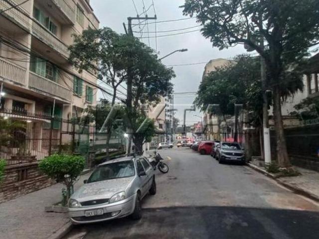 Apartamento vago para venda de 2 dormitórios e 1 vaga, com aproximados 80 m² Linda Vista
