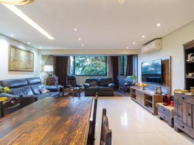 Apartamento vazado, 4 quartos, 2 suítes 704 Norte