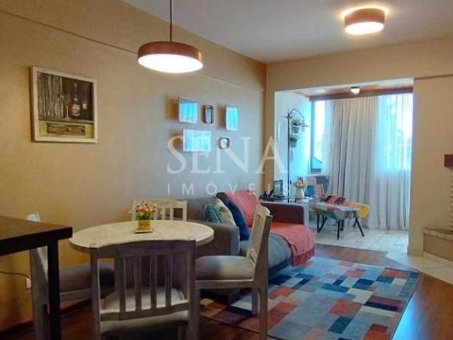 Apartamento / Venda