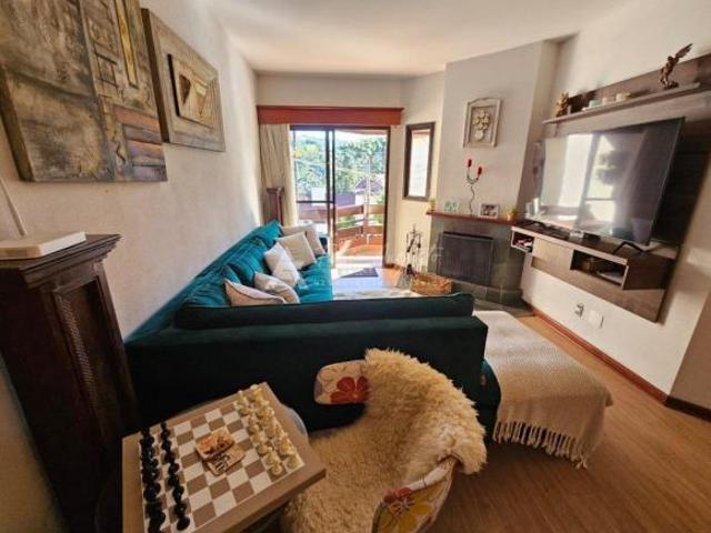 Apartamento / Venda