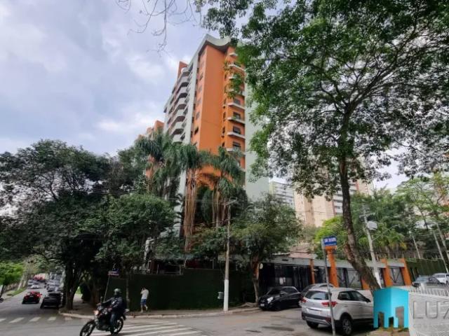 Apartamento á venda 4 quartos sendo 2 suítes no vila andrade 143 m²